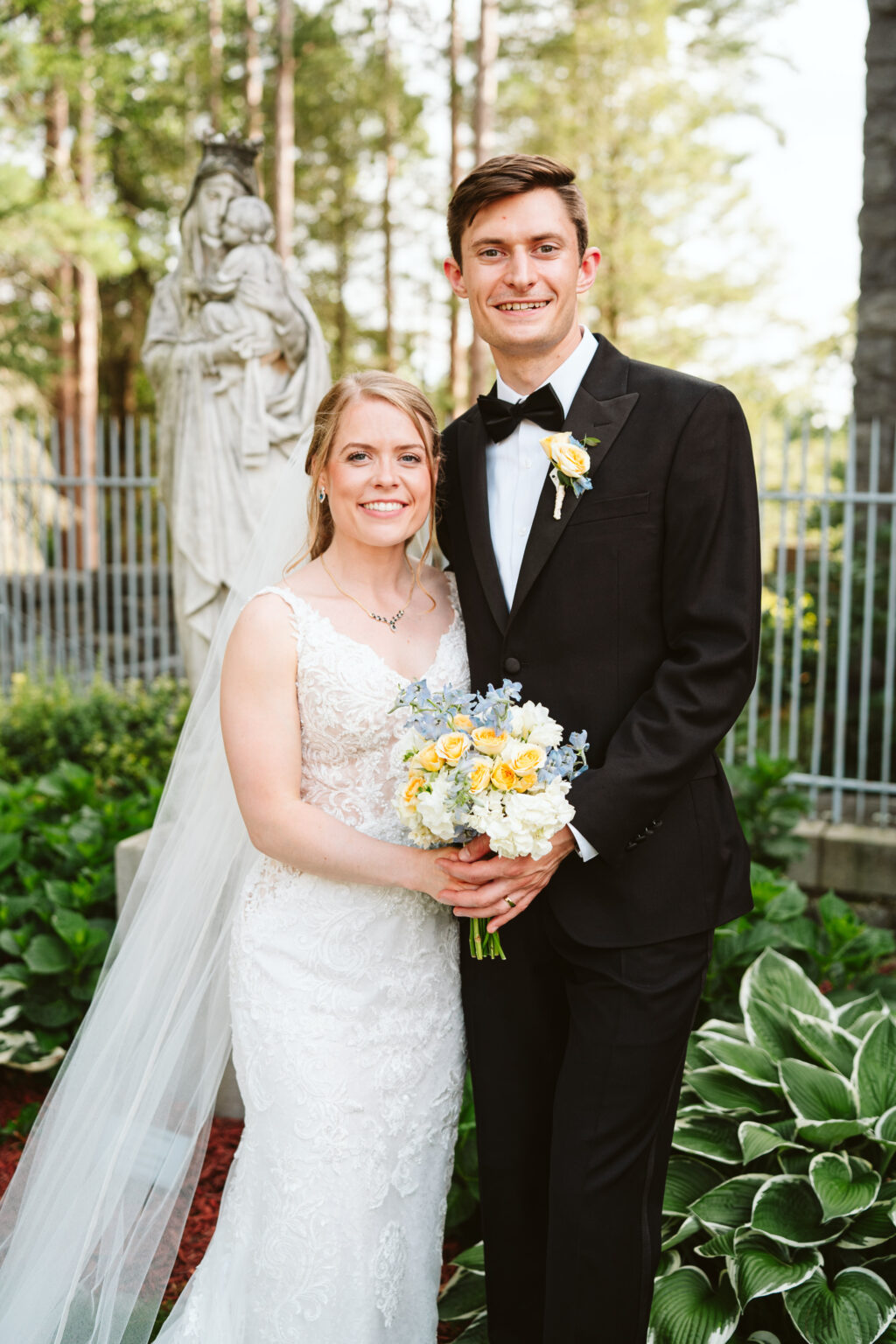 Traditional New England Wedding at Searles Castle ...