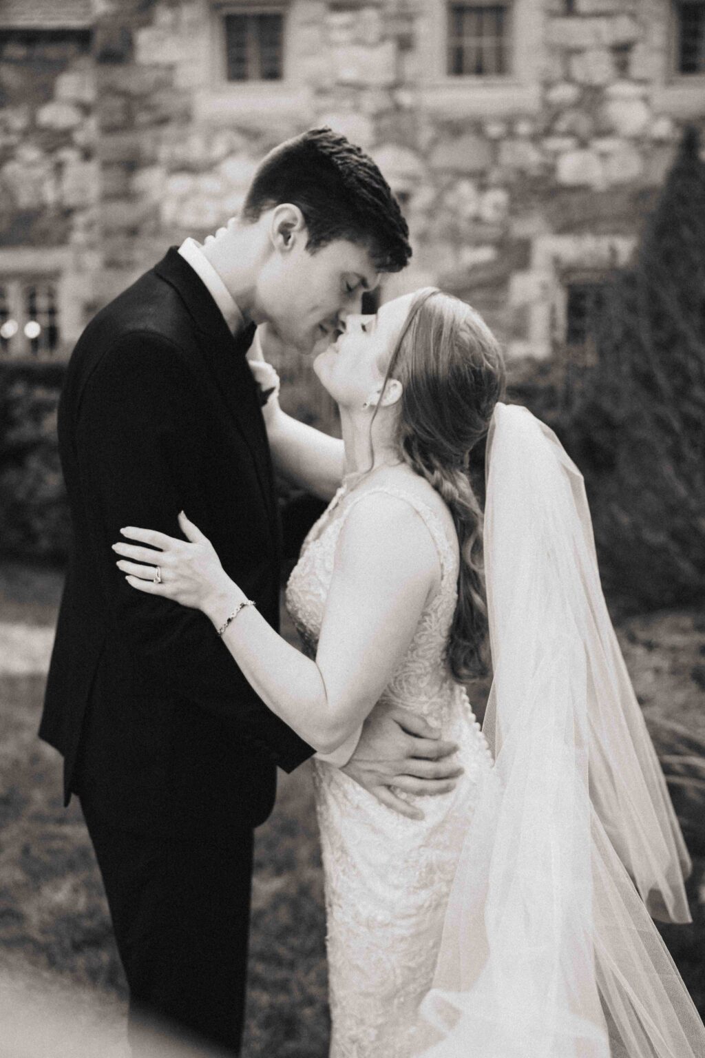 Traditional New England Wedding at Searles Castle ...